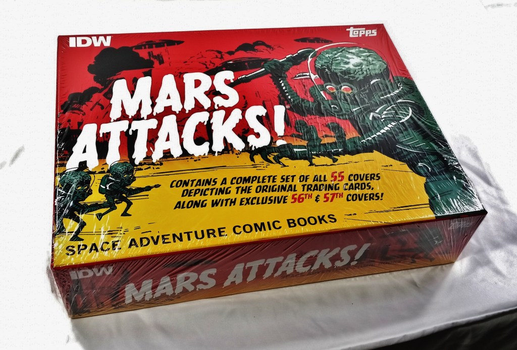 Mars Attacks 1 Variant Comic Box Set Topps Trading Card Cover Art - CollectibleEntertainment.com